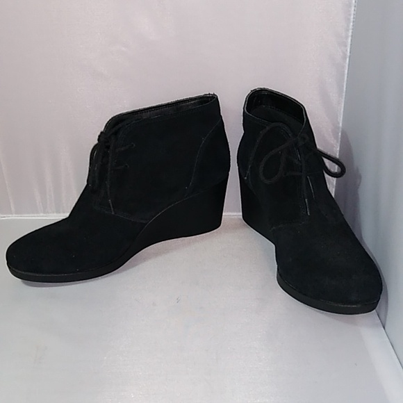 CROCS | Shoes | Crocs Brand Wedge Laceup Booties 7 | Poshmark